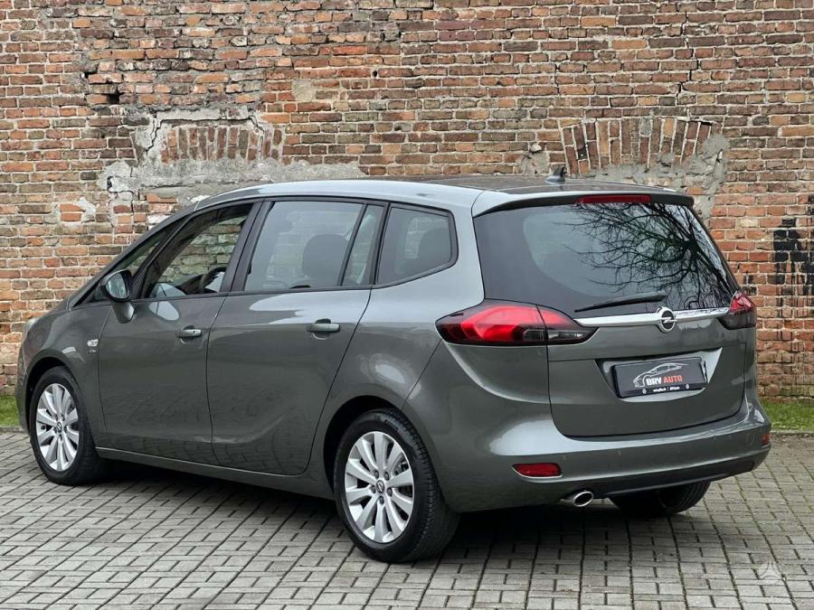 Zaļš Opel Zafira 2017 Kėdainiai, ar dzinēja tilpumu 1.96 L un nobraukumu 228 tūkst. km par 8150 €, foto 9 vietnē AUTOMOTO.COM.LV