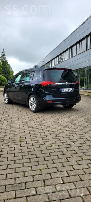 Zaļš Opel Zafira 2018 Tukums, ar dzinēja tilpumu 1.60 L un nobraukumu 158 tūkst. km par 8500 €, foto 4 vietnē AUTOMOTO.COM.LV