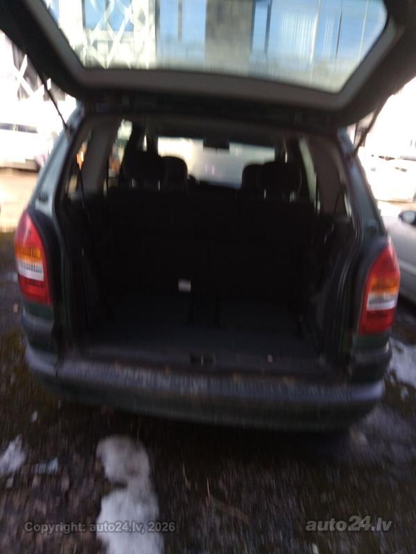 Green Opel Zafira 1999 in Tallinn, with an engine capacity of 1.80 L and mileage of 285 thousand km for 999 €, photo 11 on AUTOMOTO.COM.LV
