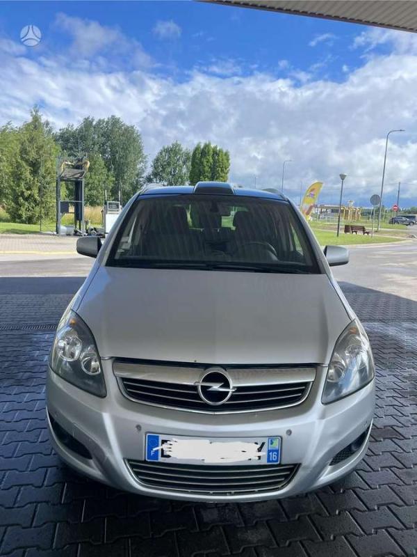 Pelēks Opel Zafira 2011 Tauragė, ar dzinēja tilpumu 1.70 L un nobraukumu 271 tūkst. km par 2900 €, foto 3 vietnē AUTOMOTO.COM.LV