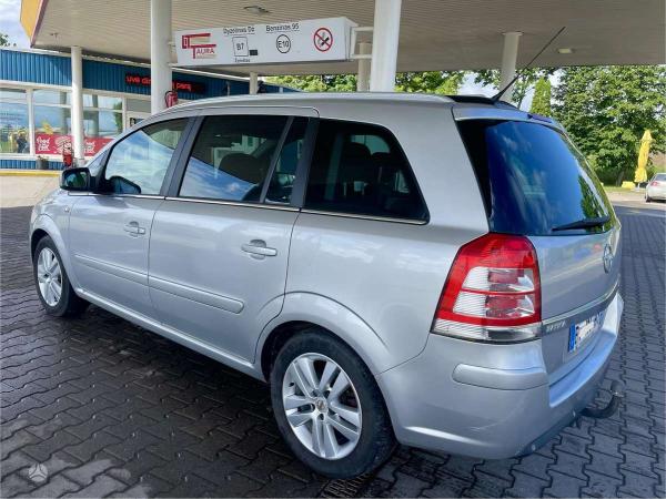 Pelēks Opel Zafira 2011 Tauragė, ar dzinēja tilpumu 1.70 L un nobraukumu 271 tūkst. km par 2900 €, foto 5 vietnē AUTOMOTO.COM.LV