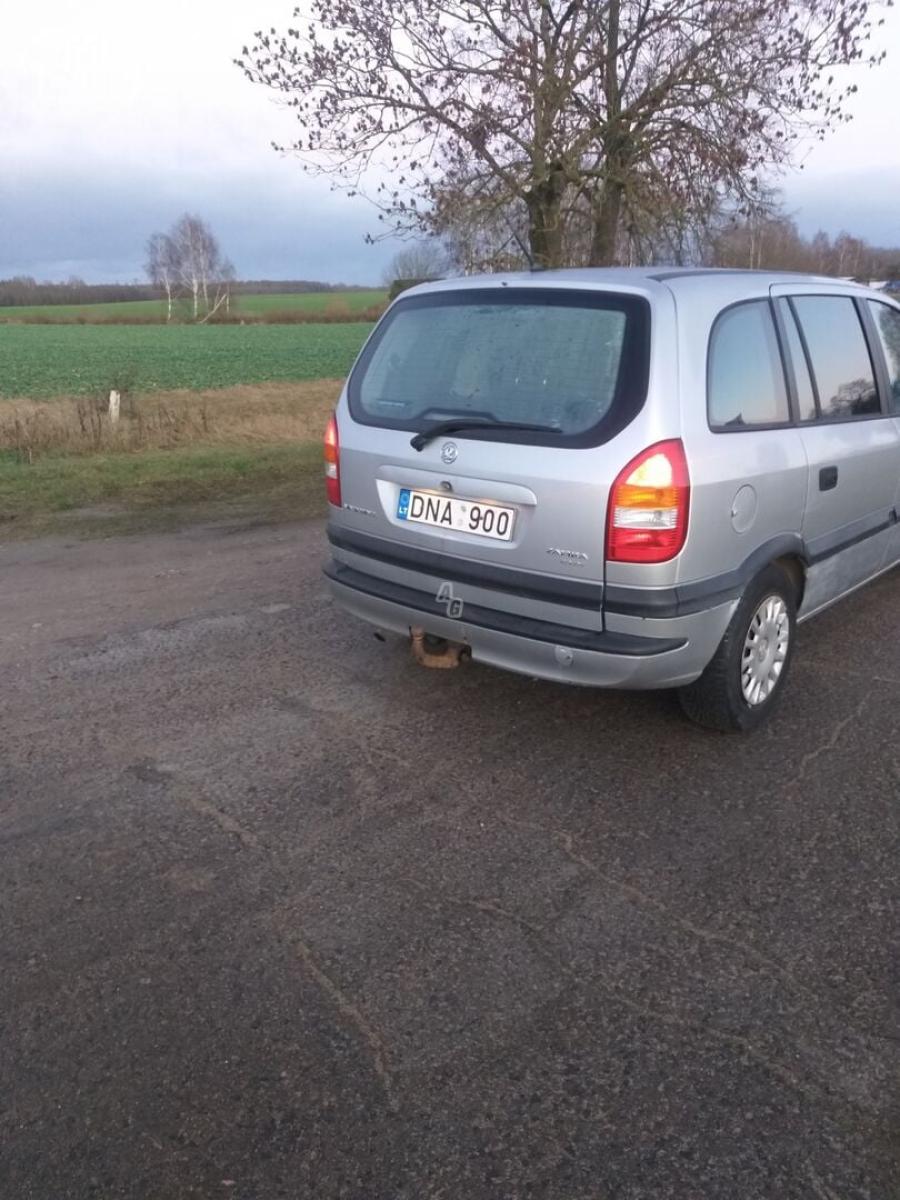 Pelēks Opel Zafira 2002 Viļņa, ar dzinēja tilpumu 2.20 L un nobraukumu 3 tūkst. km par 600 €, foto 4 vietnē AUTOMOTO.COM.LV