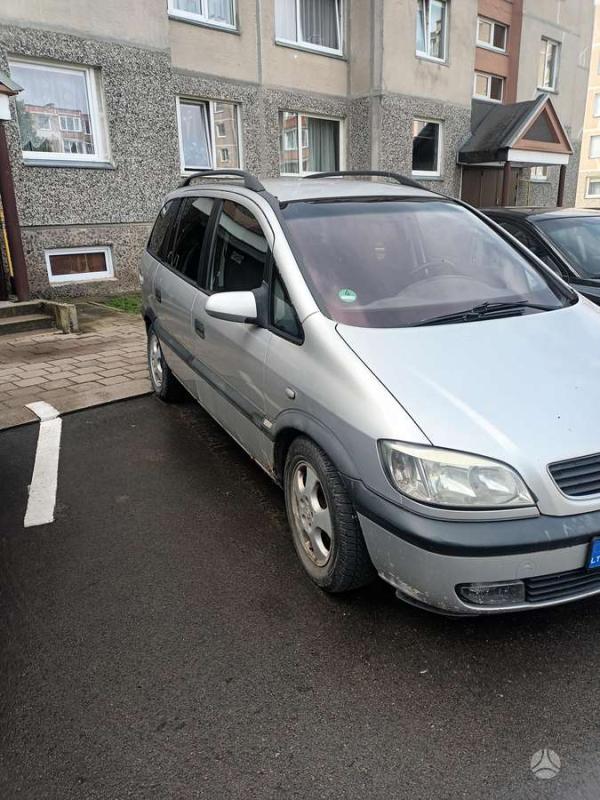 Pelēks Opel Zafira 2002 Šauļi, ar dzinēja tilpumu 1.60 L un nobraukumu 25 tūkst. km par 360 €, foto 5 vietnē AUTOMOTO.COM.LV