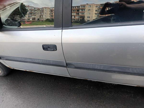 Pelēks Opel Zafira 2002 Šauļi, ar dzinēja tilpumu 1.60 L un nobraukumu 25 tūkst. km par 360 €, foto 6 vietnē AUTOMOTO.COM.LV