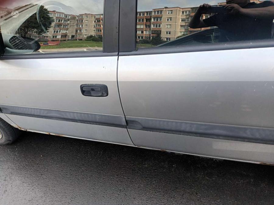 Pelēks Opel Zafira 2002 Šauļi, ar dzinēja tilpumu 1.60 L un nobraukumu 25 tūkst. km par 360 €, foto 6 vietnē AUTOMOTO.COM.LV