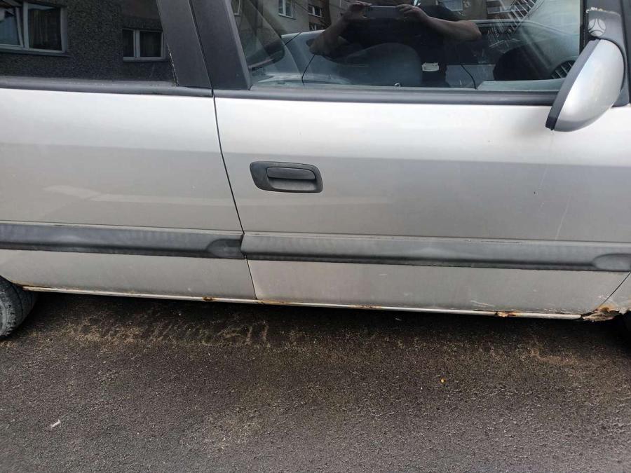 Pelēks Opel Zafira 2002 Šauļi, ar dzinēja tilpumu 1.60 L un nobraukumu 25 tūkst. km par 360 €, foto 7 vietnē AUTOMOTO.COM.LV