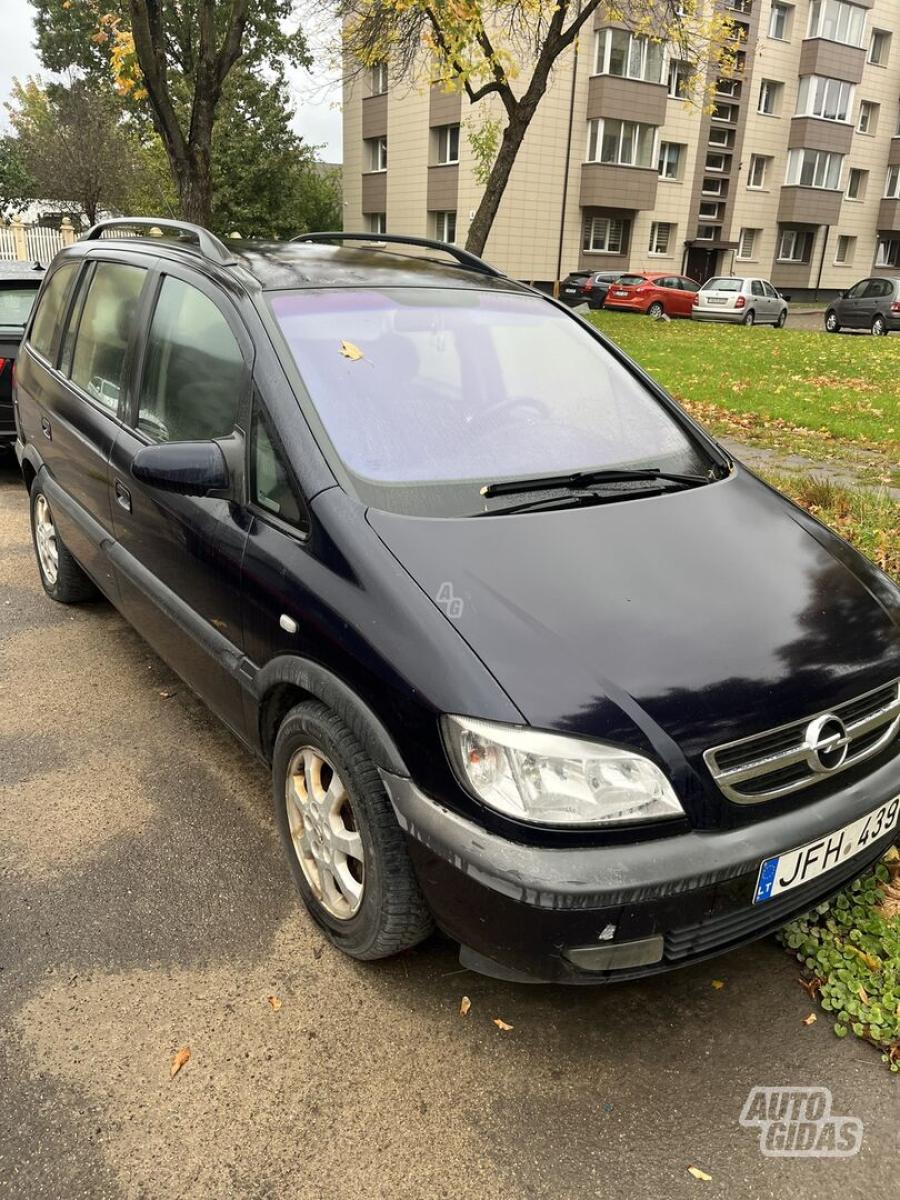 Pelēks Opel Zafira 2003 Panevēža, ar dzinēja tilpumu 1.30 L un nobraukumu 465 tūkst. km par 900 €, foto 1 vietnē AUTOMOTO.COM.LV
