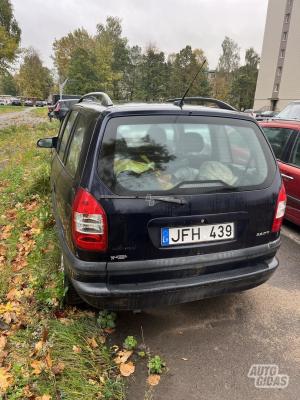 Pelēks Opel Zafira 2003 Panevēža, ar dzinēja tilpumu 1.30 L un nobraukumu 465 tūkst. km par 900 €, foto 5 vietnē AUTOMOTO.COM.LV