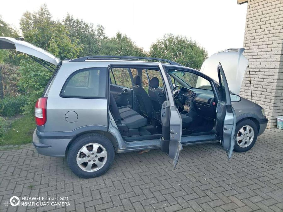 Pelēks Opel Zafira 2005 Kauņa, ar dzinēja tilpumu 1.60 L un nobraukumu 265 tūkst. km par 500 €, foto 7 vietnē AUTOMOTO.COM.LV