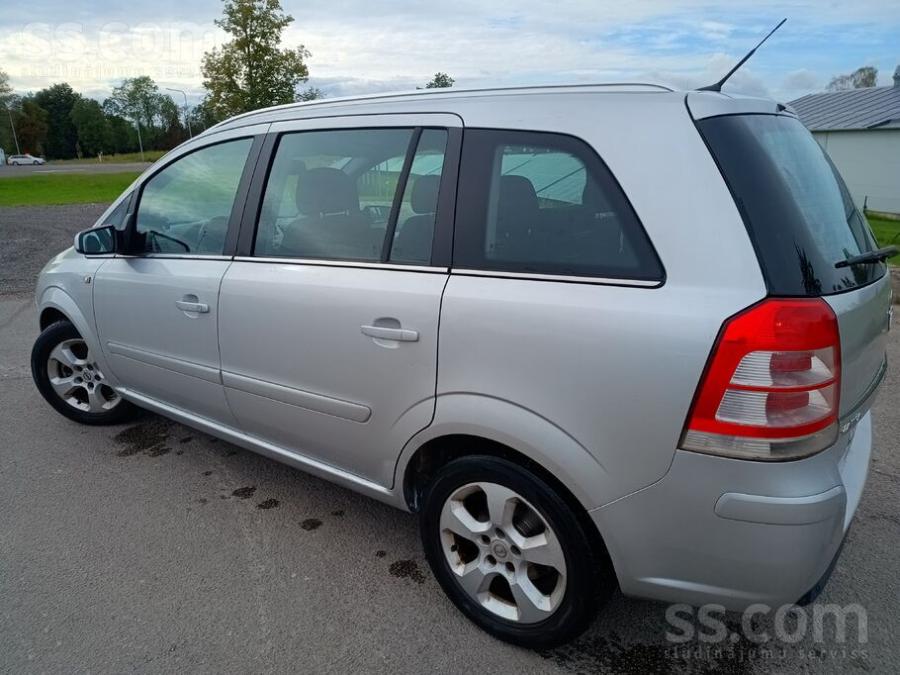 Pelēks Opel Zafira 2008 Bauska, ar dzinēja tilpumu 1.90 L un nobraukumu 307 tūkst. km par 1450 €, foto 3 vietnē AUTOMOTO.COM.LV
