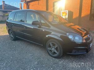 Grey Opel Zafira 2012 in Daugavpils, with an engine capacity of 1.70 L and mileage of 221 thousand km for 2800 €, photo 3 on AUTOMOTO.COM.LV