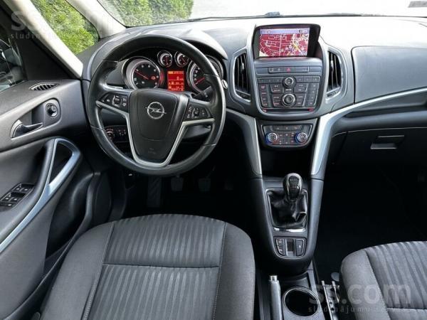 Pelēks Opel Zafira 2013 Rīga, ar dzinēja tilpumu 1.60 L un nobraukumu 285 tūkst. km par 4000 €, foto 2 vietnē AUTOMOTO.COM.LV