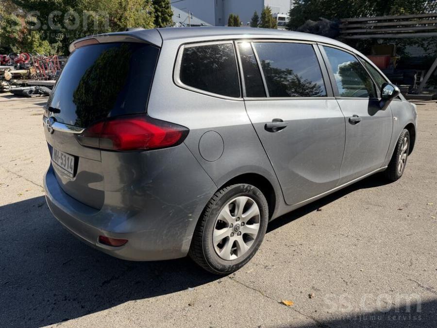 Pelēks Opel Zafira 2017 Rīga, ar dzinēja tilpumu 1.60 L un nobraukumu 242 tūkst. km par 6200 €, foto 5 vietnē AUTOMOTO.COM.LV
