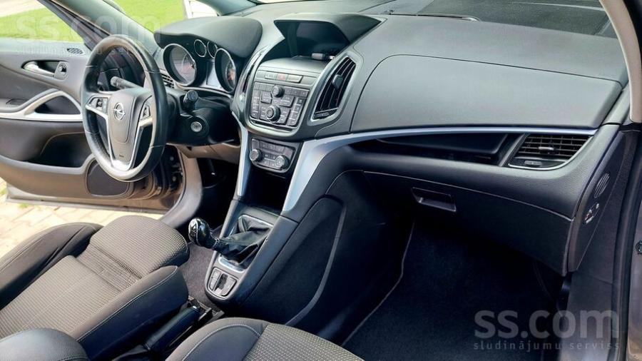 Pelēks Opel Zafira 2015 Balvi, ar dzinēja tilpumu 1.60 L un nobraukumu 0 tūkst. km par 5900 €, foto 15 vietnē AUTOMOTO.COM.LV