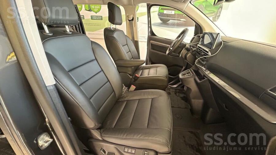 Grey Opel Zafira 2025 in Riga, with an engine capacity of 2.00 L and mileage of 11 thousand km for 39900 €, photo 6 on AUTOMOTO.COM.LV