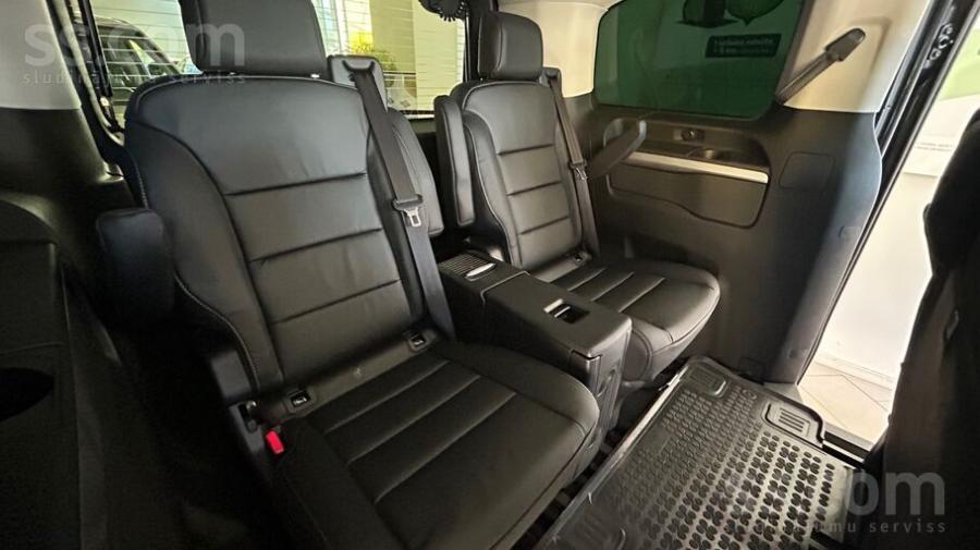 Grey Opel Zafira 2025 in Riga, with an engine capacity of 2.00 L and mileage of 11 thousand km for 39900 €, photo 8 on AUTOMOTO.COM.LV