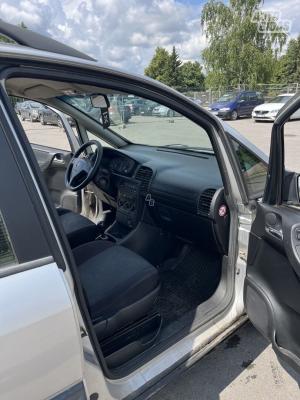 Pelēks Opel Zafira 1999 Kauņa, ar dzinēja tilpumu 1.60 L un nobraukumu 221 tūkst. km par 990 €, foto 13 vietnē AUTOMOTO.COM.LV