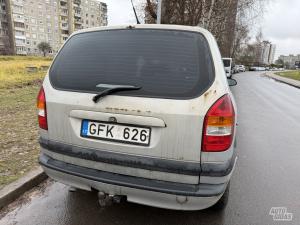 Grey Opel Zafira 2000 in Kaunas, with an engine capacity of 2.00 L and mileage of 330 thousand km for 400 €, photo 5 on AUTOMOTO.COM.LV