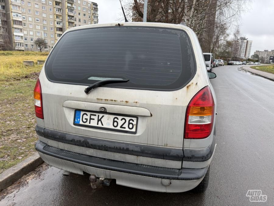 Grey Opel Zafira 2000 in Kaunas, with an engine capacity of 2.00 L and mileage of 330 thousand km for 400 €, photo 5 on AUTOMOTO.COM.LV