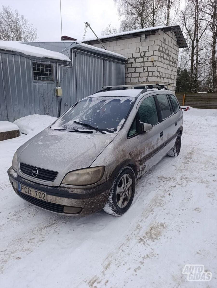 Pelēks Opel Zafira 2000 Panevēža, ar dzinēja tilpumu 2.00 L un nobraukumu 300 tūkst. km par 400 €, foto 1 vietnē AUTOMOTO.COM.LV