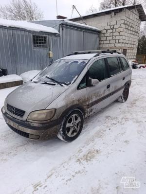 Pelēks Opel Zafira 2000 Panevēža, ar dzinēja tilpumu 2.00 L un nobraukumu 300 tūkst. km par 400 €, foto 2 vietnē AUTOMOTO.COM.LV