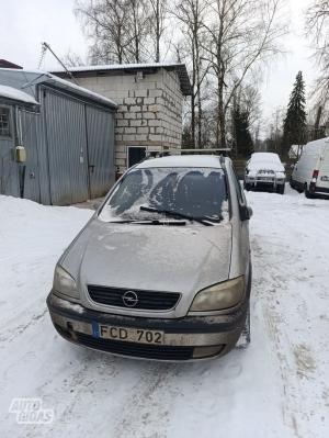 Pelēks Opel Zafira 2000 Panevēža, ar dzinēja tilpumu 2.00 L un nobraukumu 300 tūkst. km par 400 €, foto 6 vietnē AUTOMOTO.COM.LV