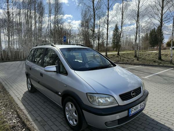 Grey Opel Zafira 2000 in Anyksciai, with an engine capacity of 2.00 L and mileage of 212 thousand km for 1250 €, photo 1 on AUTOMOTO.COM.LV