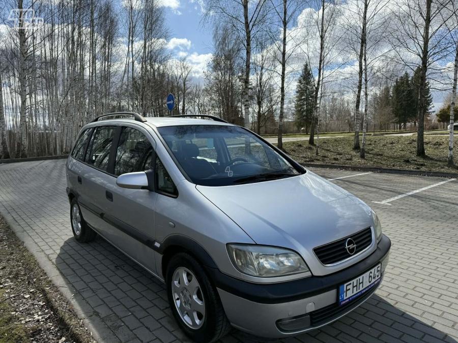 Grey Opel Zafira 2000 in Anyksciai, with an engine capacity of 2.00 L and mileage of 212 thousand km for 1250 €, photo 1 on AUTOMOTO.COM.LV