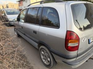 Grey Opel Zafira 2000 in Kaunas, with an engine capacity of 2.00 L and mileage of 256 thousand km for 490 €, photo 7 on AUTOMOTO.COM.LV
