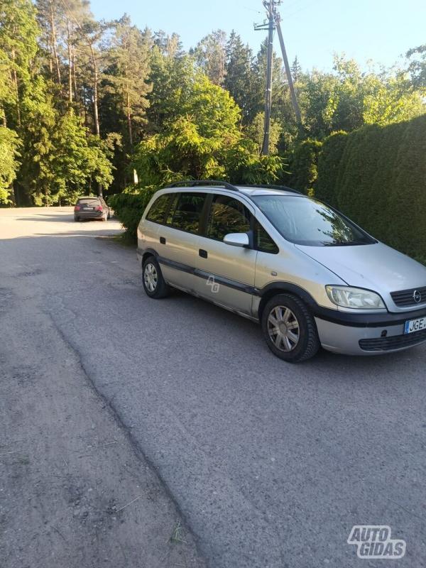 Grey Opel Zafira 2000 in Kaunas, with an engine capacity of 2.00 L and mileage of 34 thousand km for 296 €, photo 2 on AUTOMOTO.COM.LV