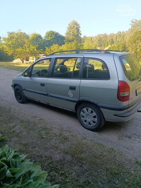 Grey Opel Zafira 2000 in Kaunas, with an engine capacity of 2.00 L and mileage of 34 thousand km for 296 €, photo 5 on AUTOMOTO.COM.LV