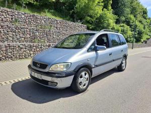Pelēks Opel Zafira 2000 Alīta, ar dzinēja tilpumu 2.00 L un nobraukumu 256 tūkst. km par 1000 €, foto  vietnē AUTOMOTO.COM.LV