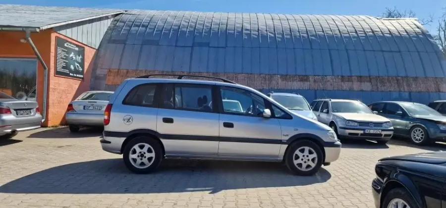 Pelēks Opel Zafira 2000 Valmiera, ar dzinēja tilpumu 1.60 L un nobraukumu 307 tūkst. km par 1000 €, foto 3 vietnē AUTOMOTO.COM.LV