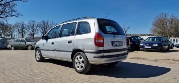 Grey Opel Zafira 2000 in Valmiera, with an engine capacity of 1.60 L and mileage of 307 thousand km for 1000 €, photo 5 on AUTOMOTO.COM.LV