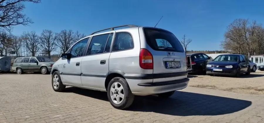Pelēks Opel Zafira 2000 Valmiera, ar dzinēja tilpumu 1.60 L un nobraukumu 307 tūkst. km par 1000 €, foto 6 vietnē AUTOMOTO.COM.LV