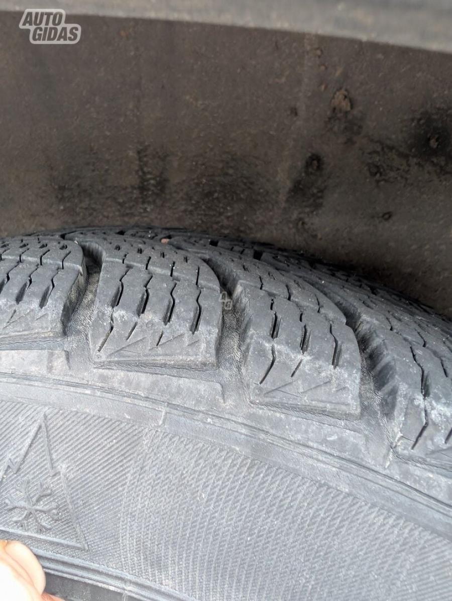 Pelēks Opel Zafira 2000 Rietavas, ar dzinēja tilpumu 2.00 L un nobraukumu 333 tūkst. km par 1150 €, foto 13 vietnē AUTOMOTO.COM.LV