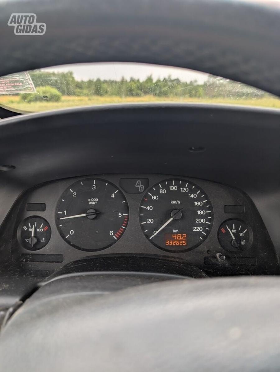 Pelēks Opel Zafira 2000 Rietavas, ar dzinēja tilpumu 2.00 L un nobraukumu 333 tūkst. km par 1150 €, foto 14 vietnē AUTOMOTO.COM.LV