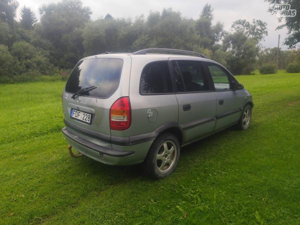 Pelēks Opel Zafira 2000 Šilalė, ar dzinēja tilpumu 2.00 L un nobraukumu 380 tūkst. km par 500 €, foto 3 vietnē AUTOMOTO.COM.LV