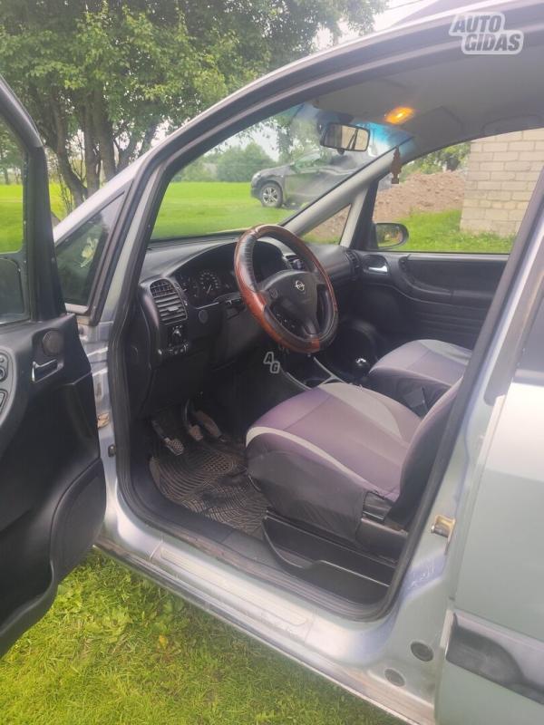 Pelēks Opel Zafira 2000 Šilalė, ar dzinēja tilpumu 2.00 L un nobraukumu 380 tūkst. km par 500 €, foto 6 vietnē AUTOMOTO.COM.LV