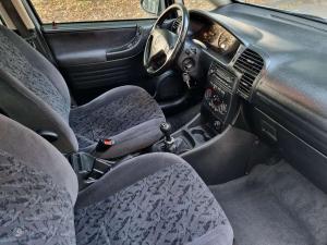 Pelēks Opel Zafira 2000 Jonava, ar dzinēja tilpumu 2.00 L un nobraukumu 277 tūkst. km par 1250 €, foto 16 vietnē AUTOMOTO.COM.LV