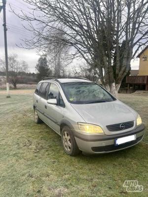 Grey Opel Zafira 2001 in Moletai, with an engine capacity of 2.00 L and mileage of 250 thousand km for 600 €, photo 3 on AUTOMOTO.COM.LV