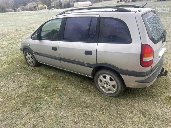 Grey Opel Zafira 2001 in Moletai, with an engine capacity of 2.00 L and mileage of 250 thousand km for 600 €, photo 5 on AUTOMOTO.COM.LV