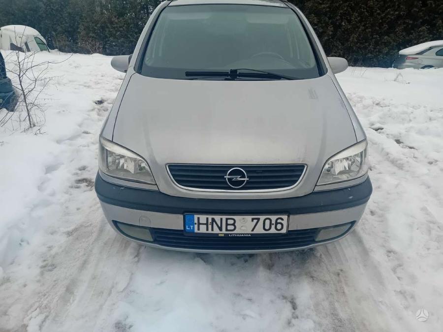 Grey Opel Zafira 2001 in Vilnius, with an engine capacity of 2.00 L and mileage of 349 thousand km for 320 €, photo 1 on AUTOMOTO.COM.LV