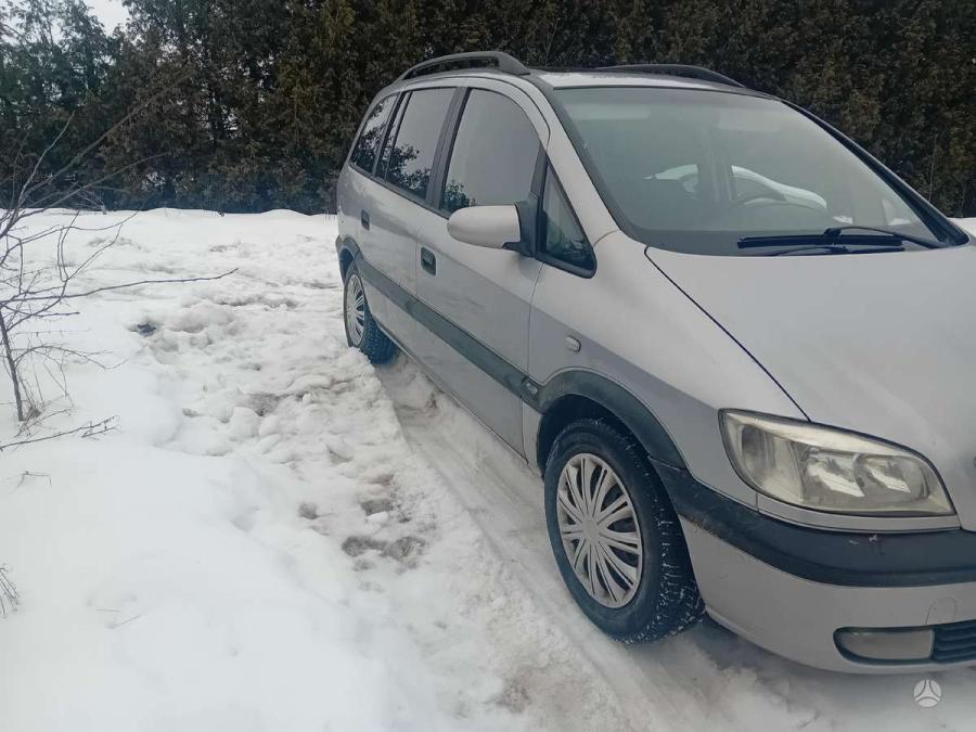 Grey Opel Zafira 2001 in Vilnius, with an engine capacity of 2.00 L and mileage of 349 thousand km for 320 €, photo 3 on AUTOMOTO.COM.LV