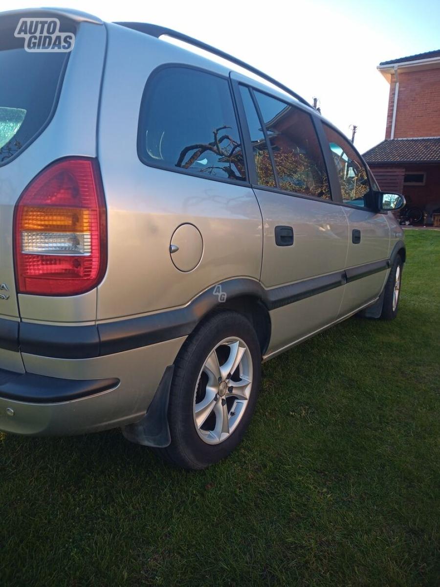 Pelēks Opel Zafira 2001 Alīta, ar dzinēja tilpumu 2.00 L un nobraukumu 203 tūkst. km par 1650 €, foto 9 vietnē AUTOMOTO.COM.LV