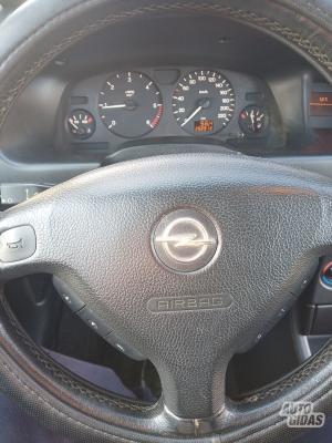 Pelēks Opel Zafira 2001 Alīta, ar dzinēja tilpumu 2.00 L un nobraukumu 203 tūkst. km par 1650 €, foto 13 vietnē AUTOMOTO.COM.LV