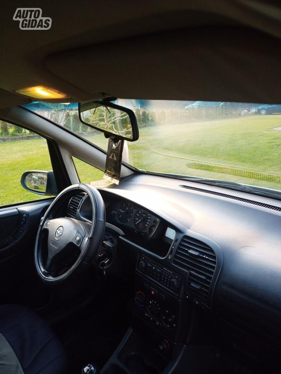 Pelēks Opel Zafira 2001 Alīta, ar dzinēja tilpumu 2.00 L un nobraukumu 203 tūkst. km par 1650 €, foto 16 vietnē AUTOMOTO.COM.LV