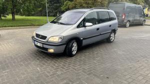 Pelēks Opel Zafira 2001 Viļņa, ar dzinēja tilpumu 2.00 L un nobraukumu 300 tūkst. km par 920 €, foto  vietnē AUTOMOTO.COM.LV