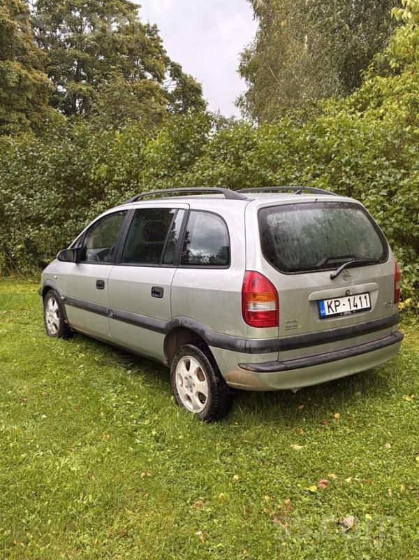 Grey Opel Zafira 2001 in Aizkraukle, with an engine capacity of 2.00 L and mileage of 345 thousand km for 1200 €, photo 7 on AUTOMOTO.COM.LV