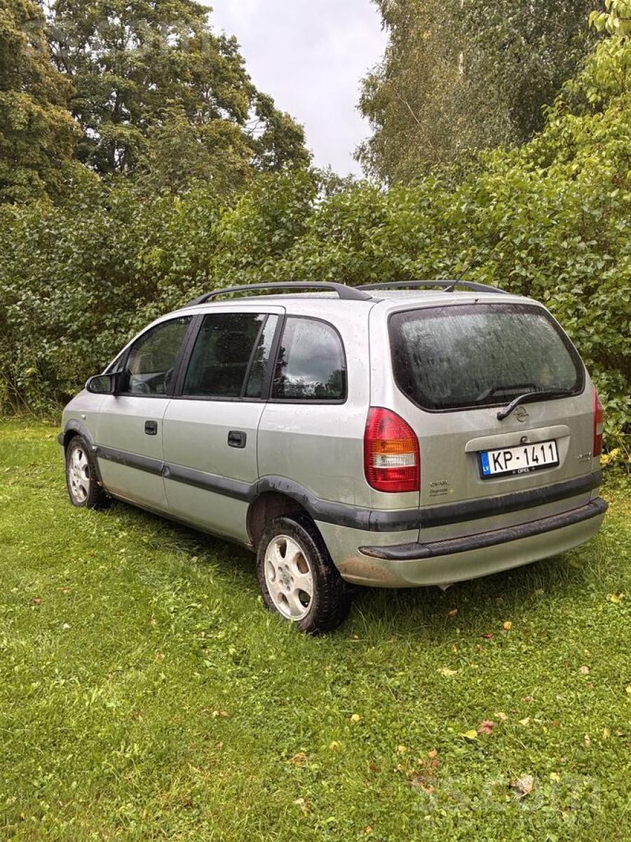 Pelēks Opel Zafira 2001 Aizkraukle, ar dzinēja tilpumu 2.00 L un nobraukumu 345 tūkst. km par 1200 €, foto 7 vietnē AUTOMOTO.COM.LV